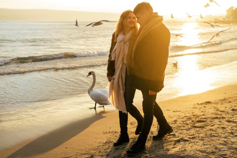 32 First-Date Ideas That Will Guarantee a Second Date